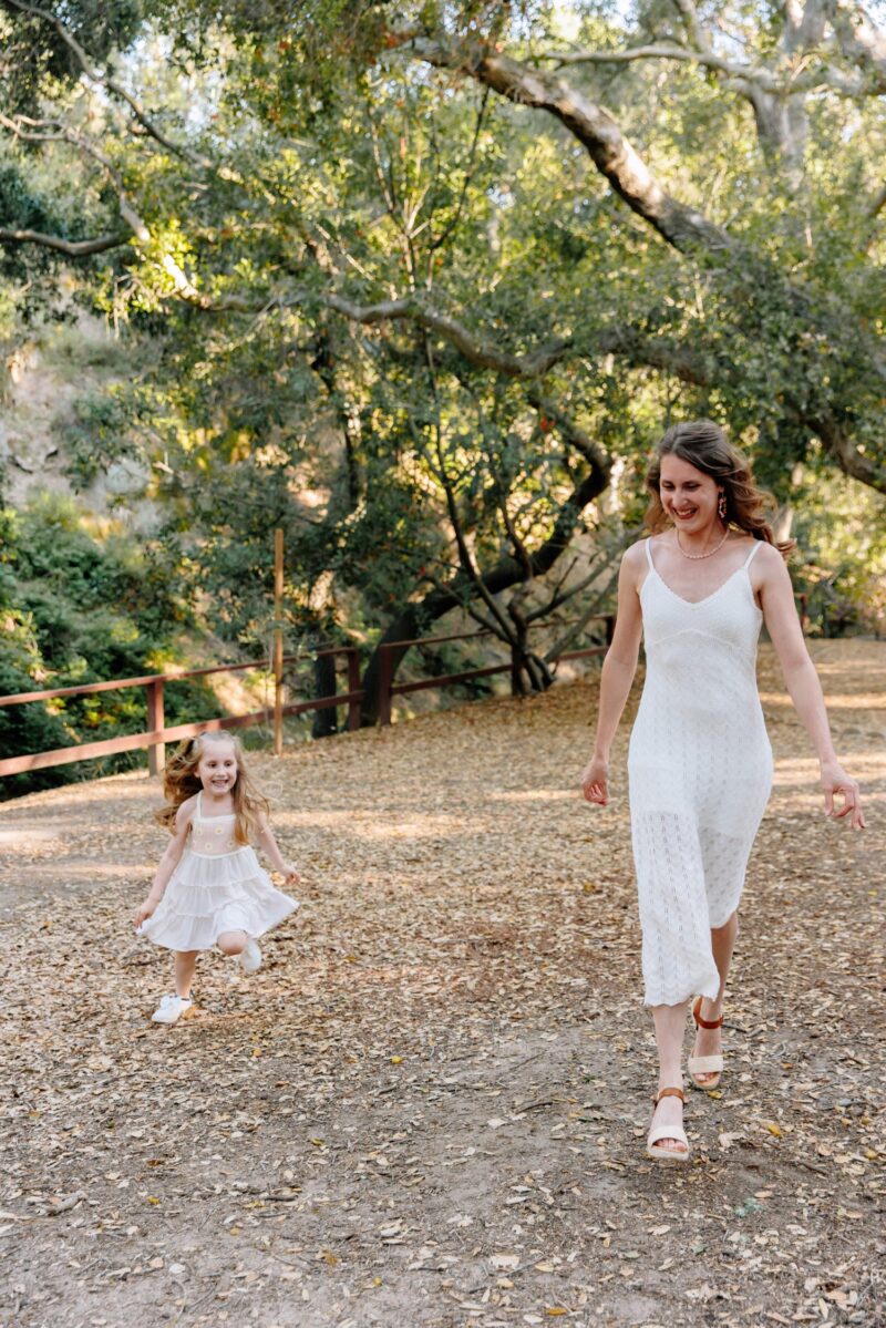 Family Photos: 7 Ways to Capture Beautiful Candid Photographs